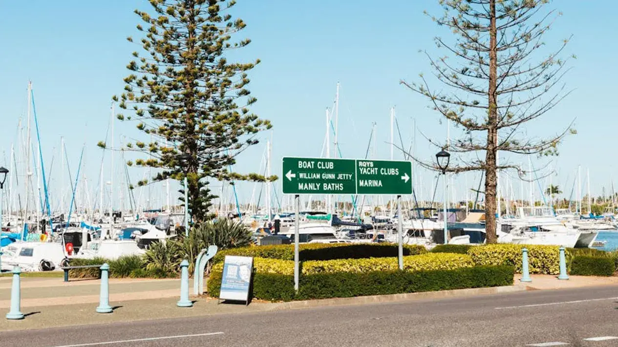 Manly Harbour Village - Brisbane-Tours